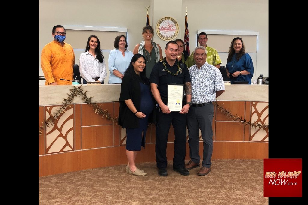 HPD Officer Recognized After Rescuing Distressed Swimmer : Big Island Now
