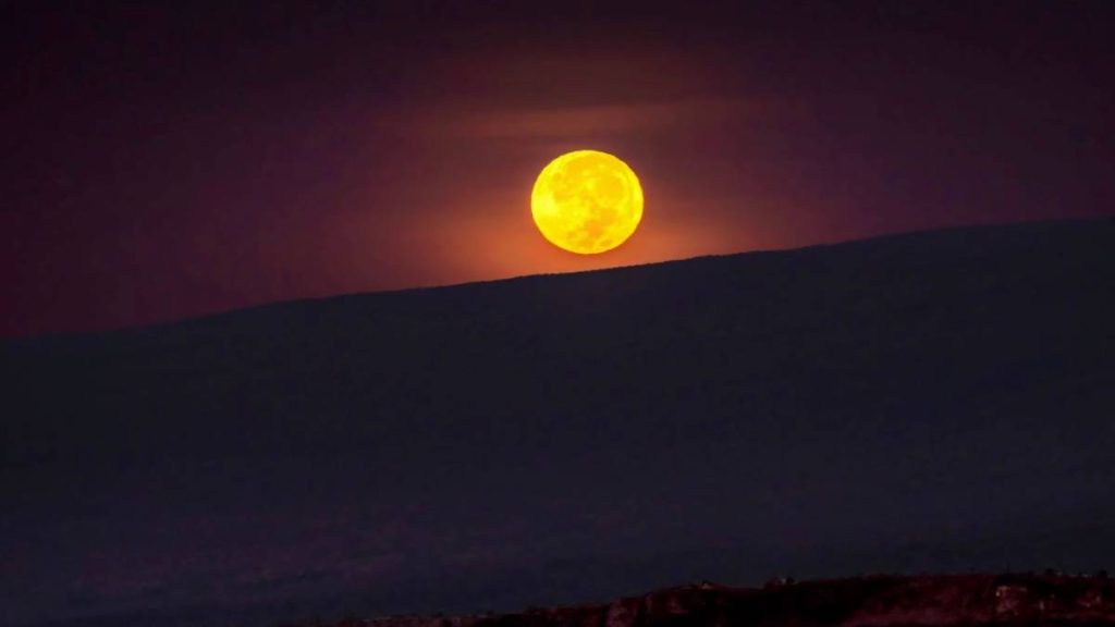 3-for-1 lunar spectacle rises tonight with Super Blue Sturgeon Moon ...