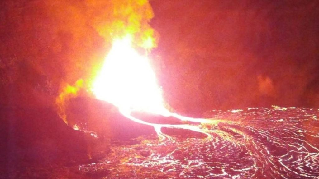 ‘The floor is lava’ again: New fountain erupts, beginning 6th episode of activity in Kīlauea ...
